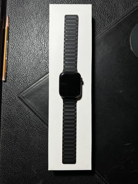 IWatch 7 45mm dark blue ideal!
