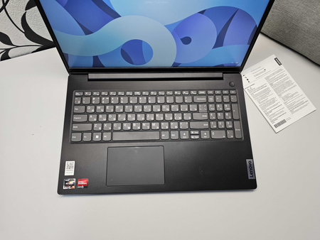 ПРОДАМ Lenovo V15-G2ALC 2024 Ноутбук Ryzen™3-5300U/8GB/256SSD/15.6