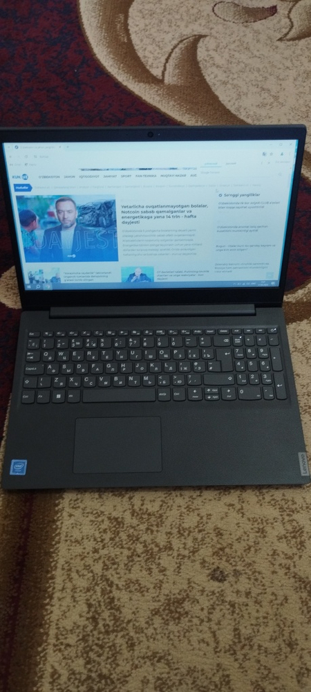 Yangi nootbook ishlatilmagan pachka nootbook sotiladi