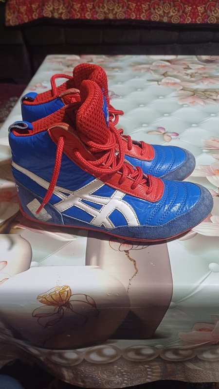 asics барцовки 37