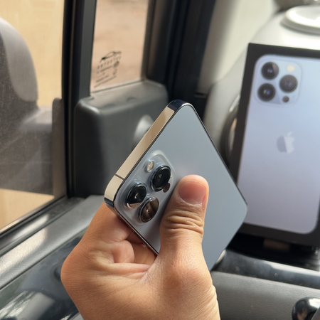 Iphone 13 pro Seria blue karopka bor