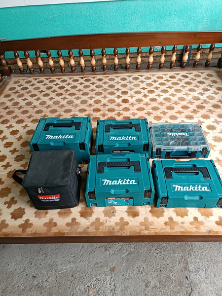 Makita 100% orginal pul zarur boʻlib qolganligi uchu sotilyapti