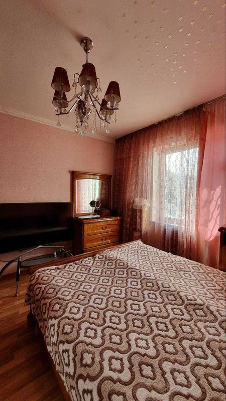Продаётся 77-серия 2/2/4 Центр 58 м2 м-в. Госпитальный Ойбек Нукусская