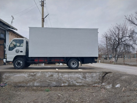 Isuzu nqr71 sotiladi