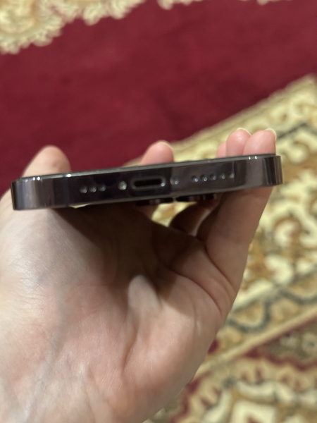 продам iPhon 14 pro