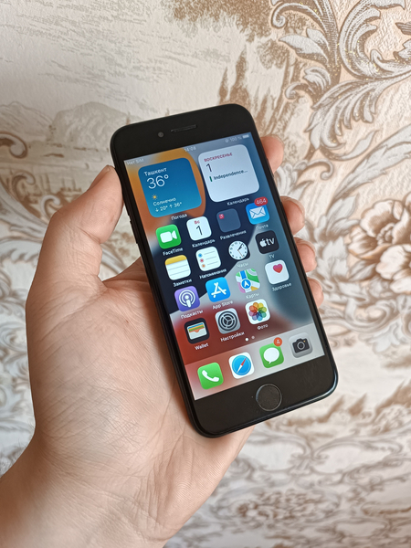 Apple iPhone 7 32 GB Black zor sostoyaniya arzon narxda