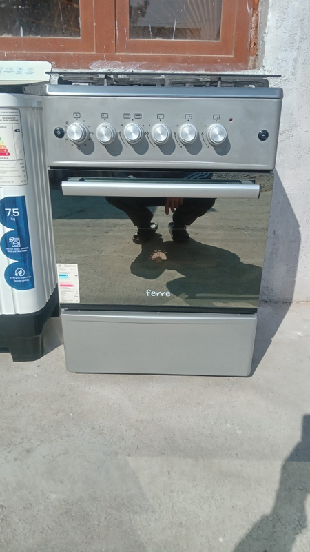 Продам Газ плита  FERRE