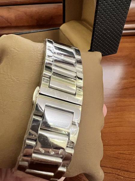 Часы Montblanc продается.