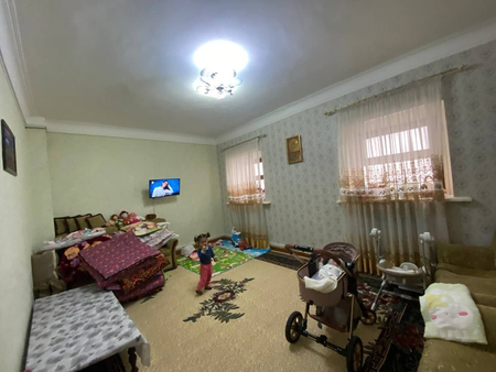 Уй сотилади 4 этажный дом 2 чи этаж пятсотка