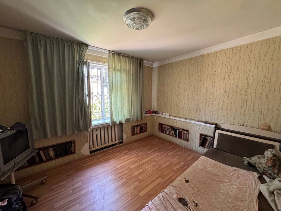 КОТТЕДЖ . Спутник 14 квартал 4 комнаты 4,7 СОТОКИ земли 17м×23м.130000