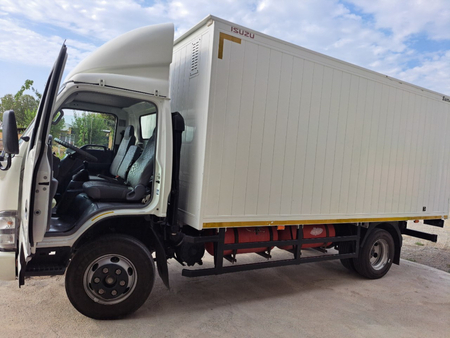 Isuzu sotiladi ishlab chiqarilgan yili 2021 yurgani 135000 km