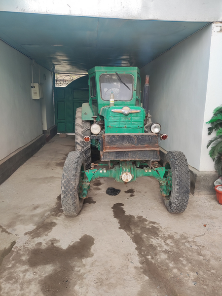 Traktor T 40 1989 yil