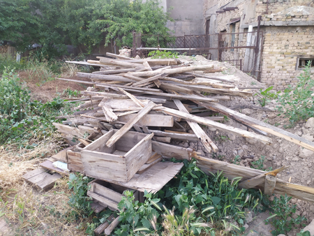 Продам дрова и кирпичи
