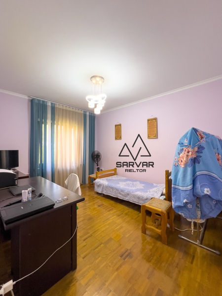 Продам 2/4/4 Буюк ипак Йули 77 серия