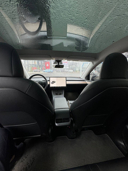 Srochno  Tesla Model Y  Standart