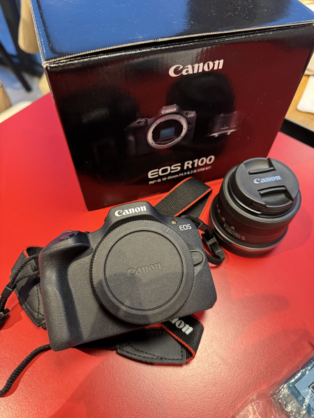 Canon R100 sotiladi ideal