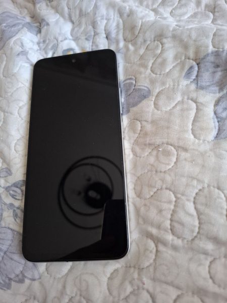 Samsung a20. 32gb + флешка на 32gb в подарок. Состояние: нормальное