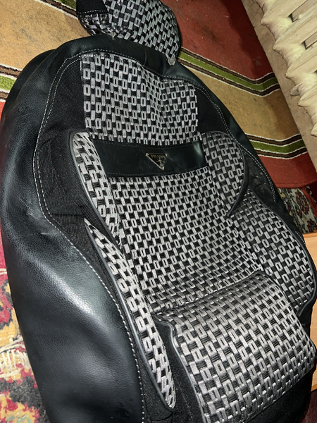 Чехлы на кобальт Prada весь комплект !