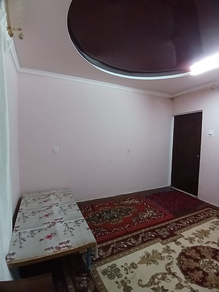 Продаётся 2 комнатная,октябрь 2 этаж