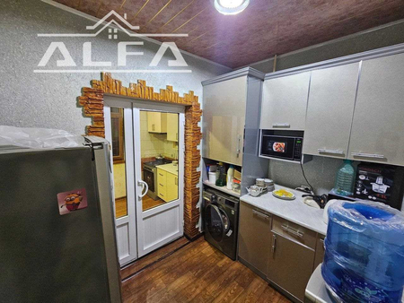 3 xonali 84m² 3-qavat sotiladi.