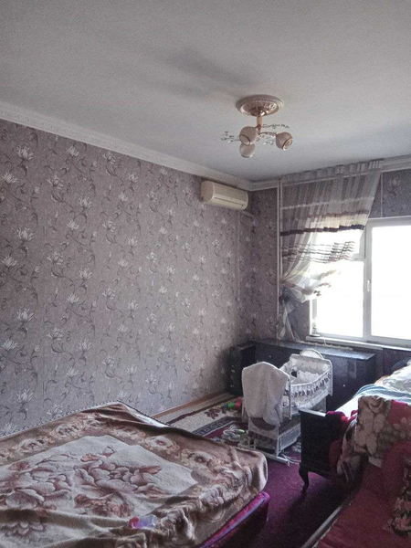 Продам 1/2/4 42м2 кирпич Чиланзар 20А
