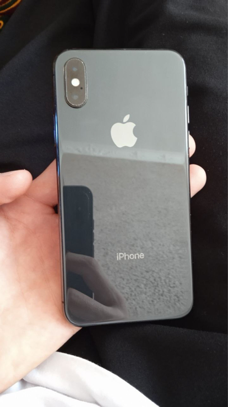 Iphone Xs srochna sotiladi pul zarur