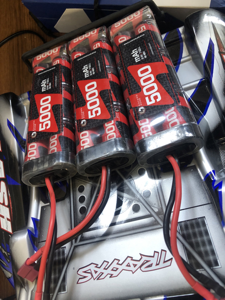 Машина TRAXXAS SLASH 2WD на радиоуправлениии из США