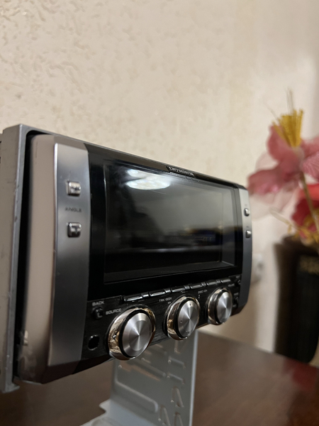Pioneer Carrozzeria FH-P009MD magnitafon sotiladi. Blutusi bor.