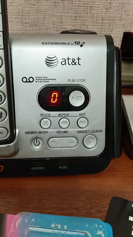 Продам радиотелефон AT&T три трубки на один телефонный номер.