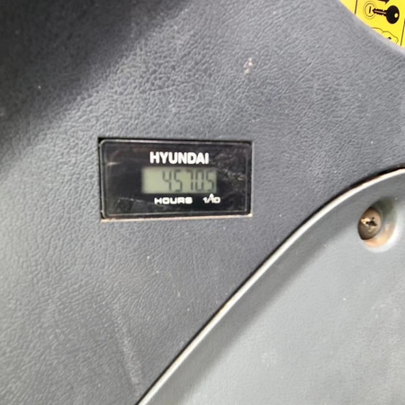 Hyundai HW60 ekskavator sotiladi 4500 моточасть
