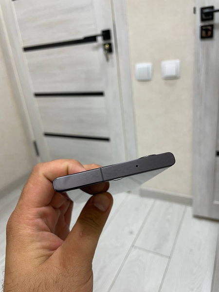Продам Samsung s23 ultra 12/256