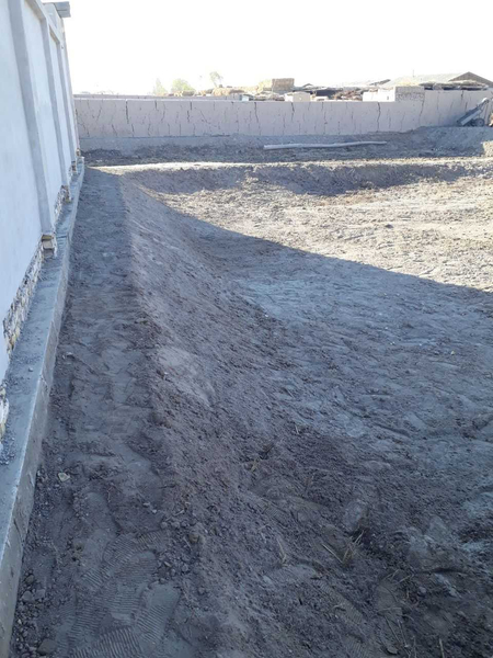 375 kv yer maydoni sotiladi.