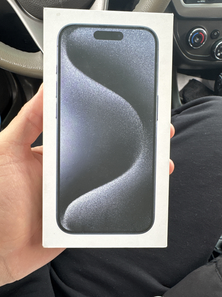 Iphone 15 pro синий цвет