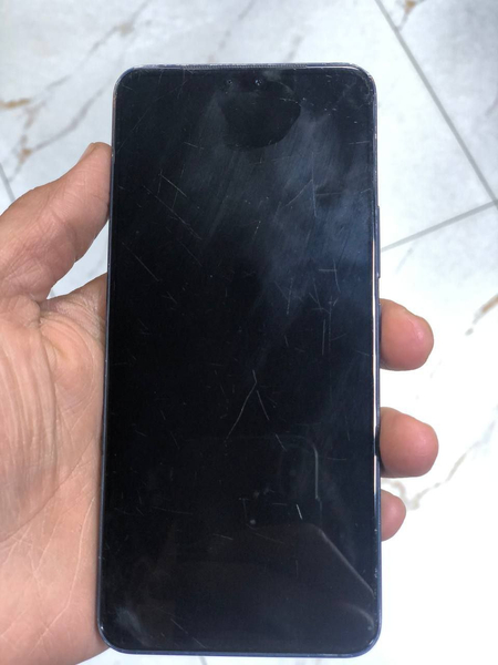 Vivo 23   5G telefoni sotiladi srochni