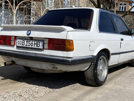 Bmw e30 kupe M 10 matorda butun moshina
