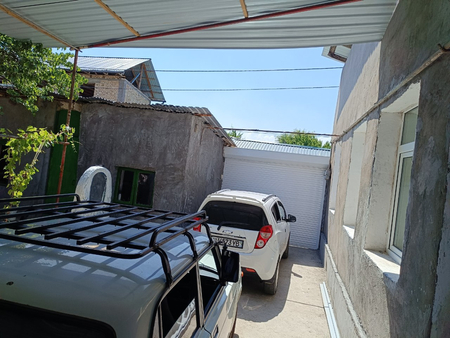 Sergeli tumani qumariq 11 tor 17 uy sotiladi  2.7 sotx