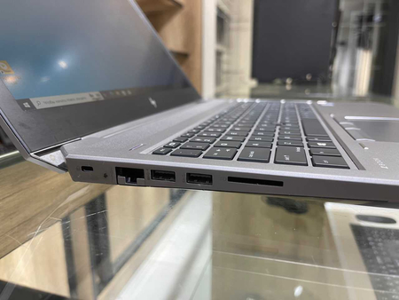 HP ZBook 15 Intel Core i7-8850H озу12гб 256ssd Nvidio Quadro P2000