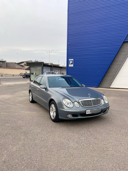 Mercedes Benz  211  (arenda/naxt)