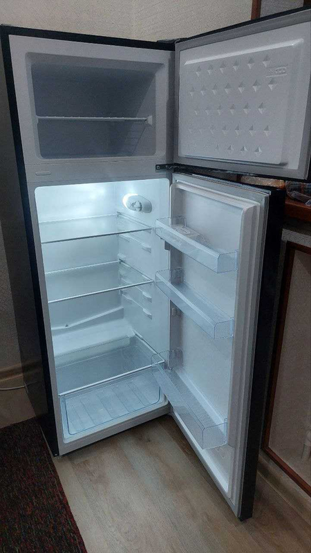 Продаётся Холодильник Premier