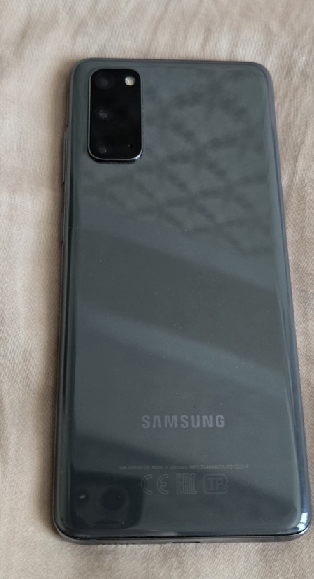 Samsung s 20 в хорошем состоянии