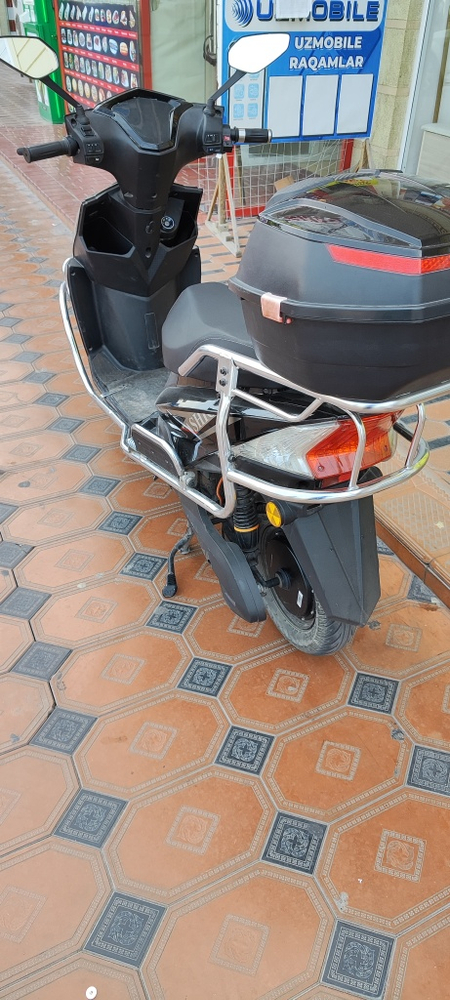Dugali elektra skuter