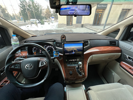 Toyota vellfire Alphard