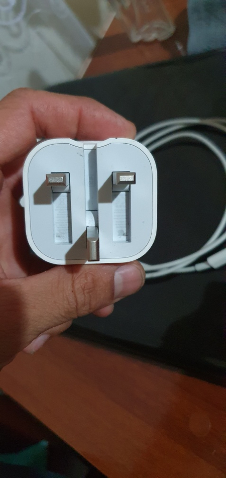 Iphone zaryadnik