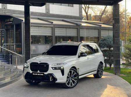 BMW X7 M60i в наличии