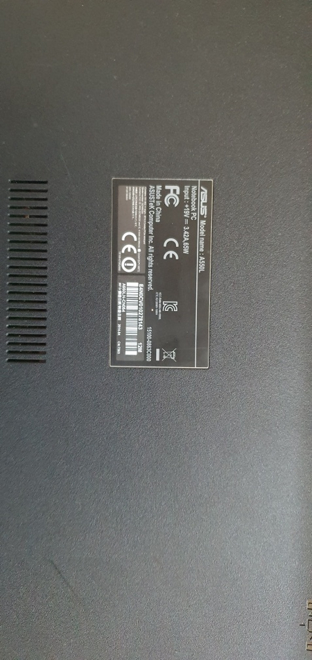 Noutbuk Asus sotiladi.