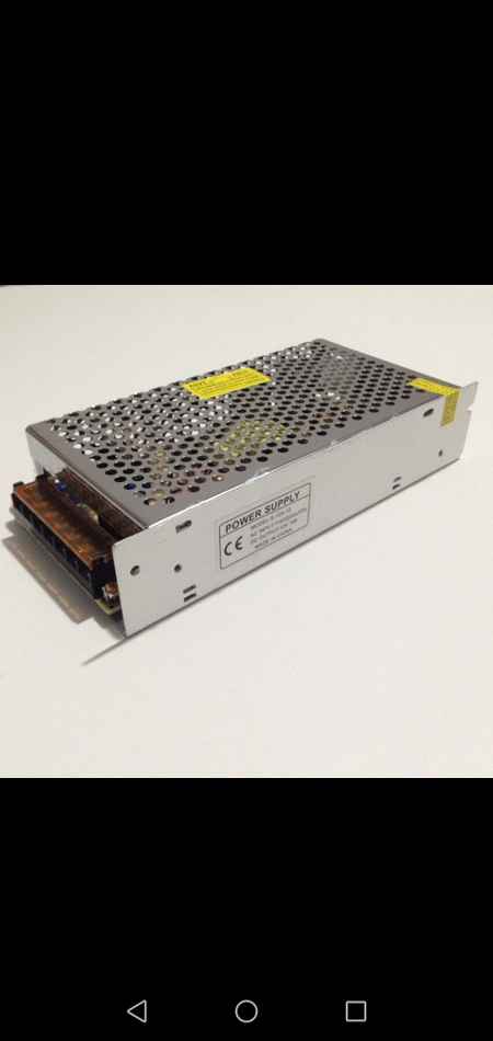 Blok pitaniya 12v5 metal.