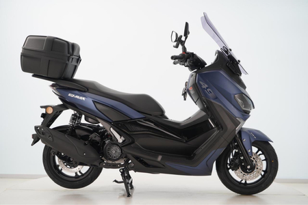 Скутер копия YAMAHA  Модель: Q Max