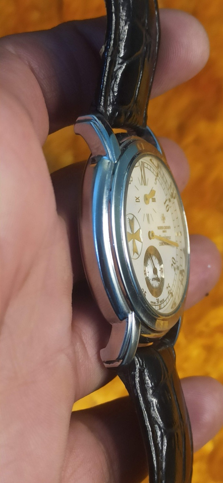 Vacheron Constantin Geneve 
Rimishoklari jigarang ariginal soat
Karobk
