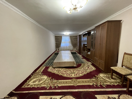 Muzrabot tuman markazida hovli joy