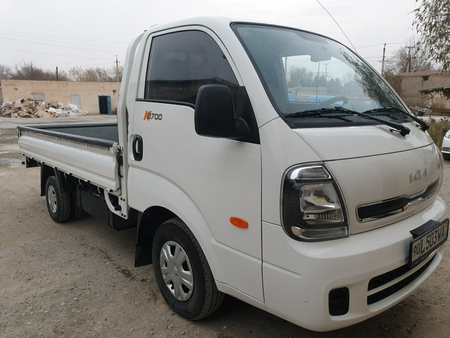 KIA BONGO\\nDizel\\nЙил 2024й\\nЮргани 17000км\\nХолати янги идиал\\nЧехол, ева